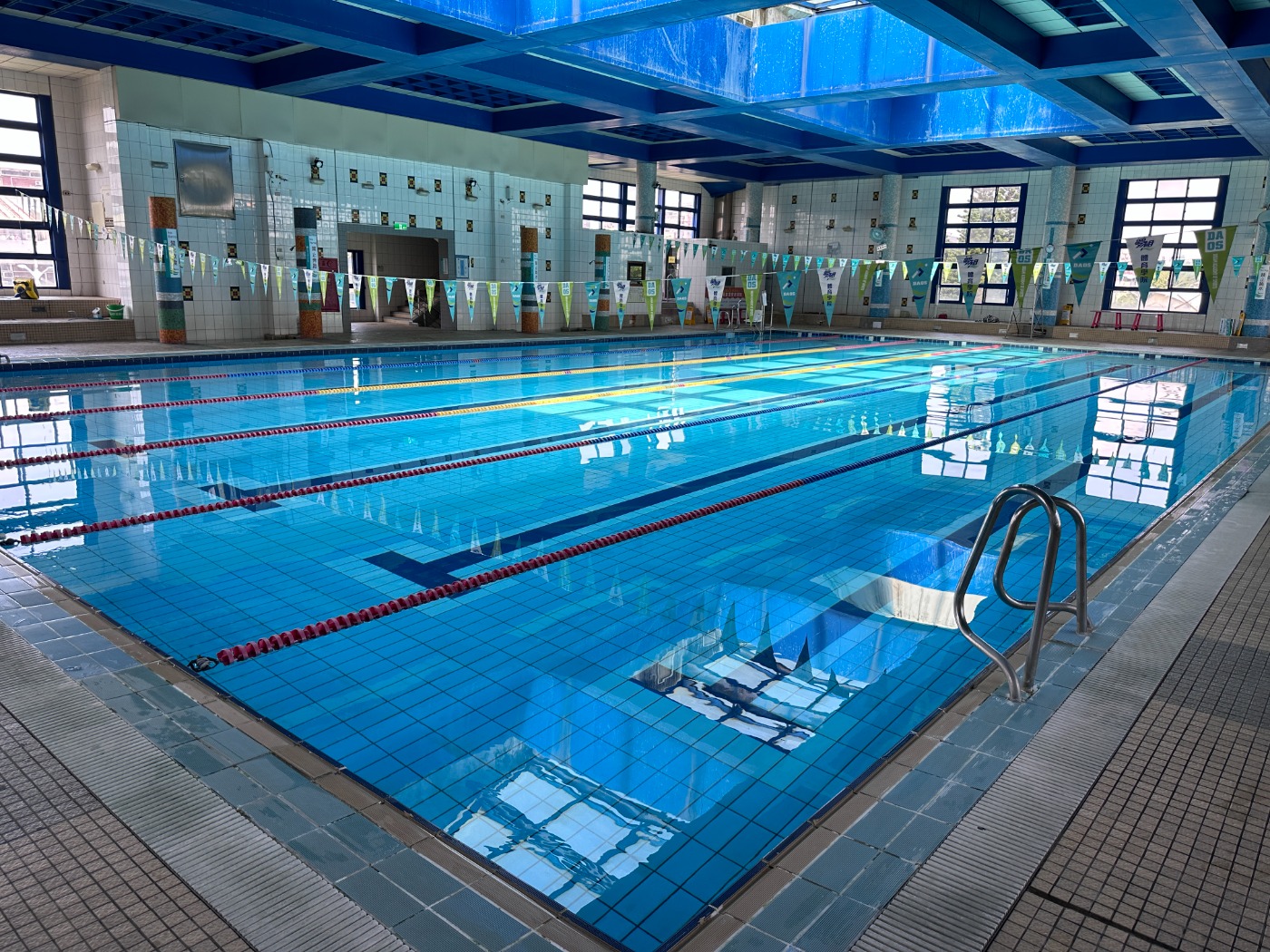 Freshman Park Swimming Pool